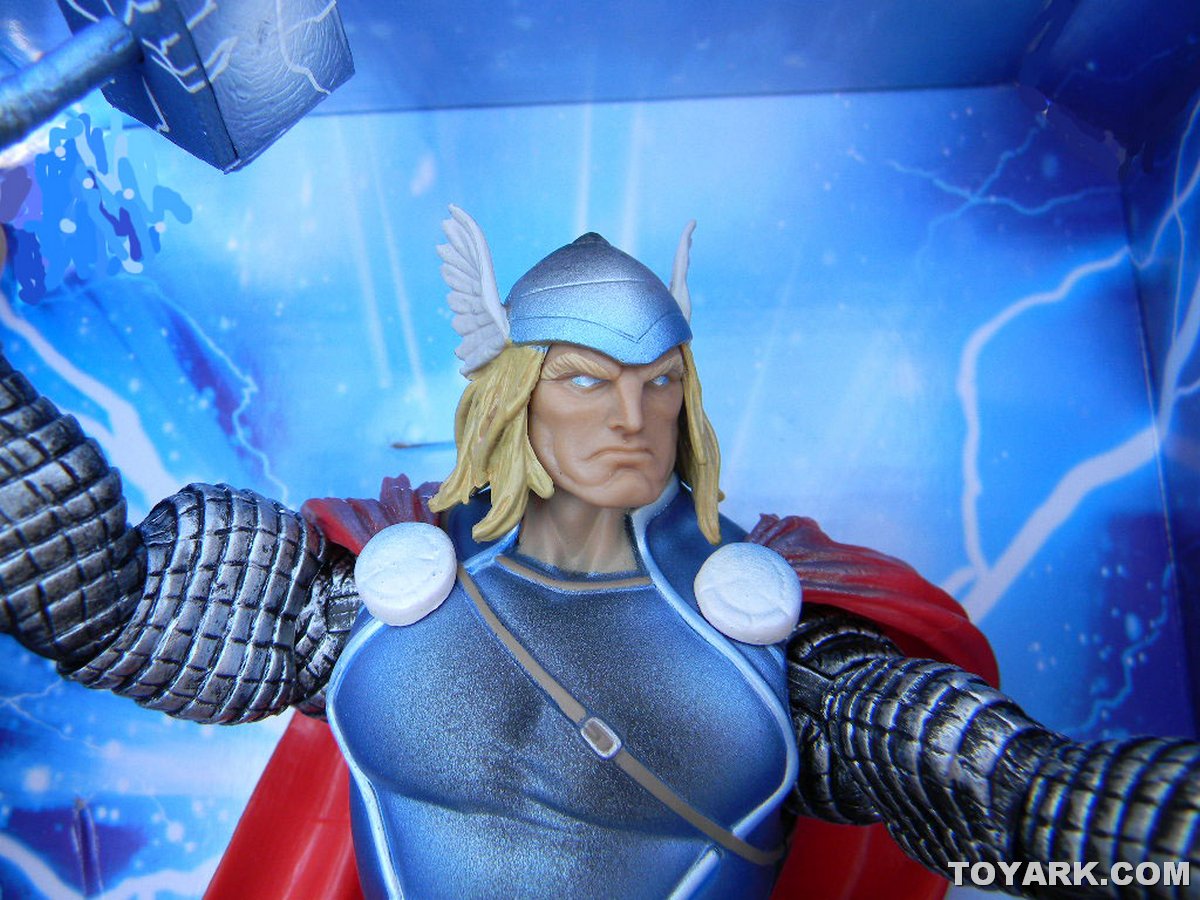 The Return Of Marvel Legends THOR SDCC 2011 - The Toyark - News