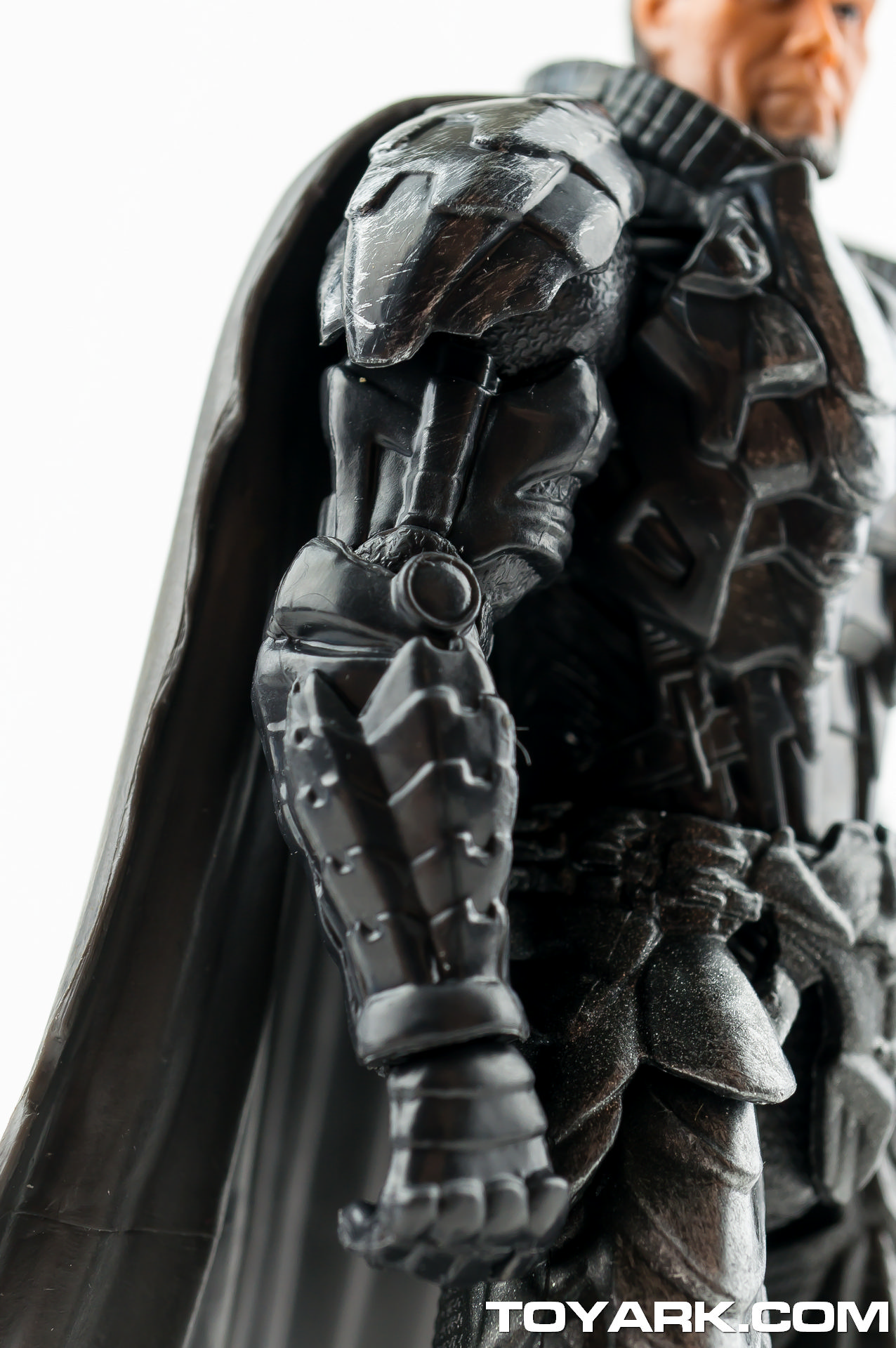 Movie Masters General Zod with Kryptonian Armor Gallery - The Toyark - News
