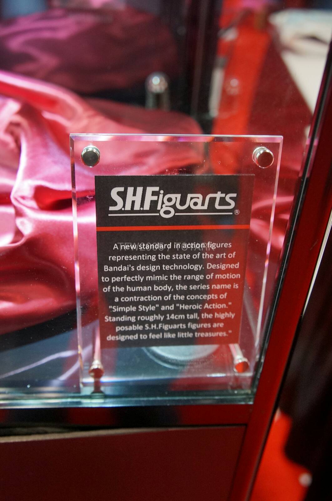 NYCC 2013 - Batman at S.H.Figuarts Display - The Toyark - News