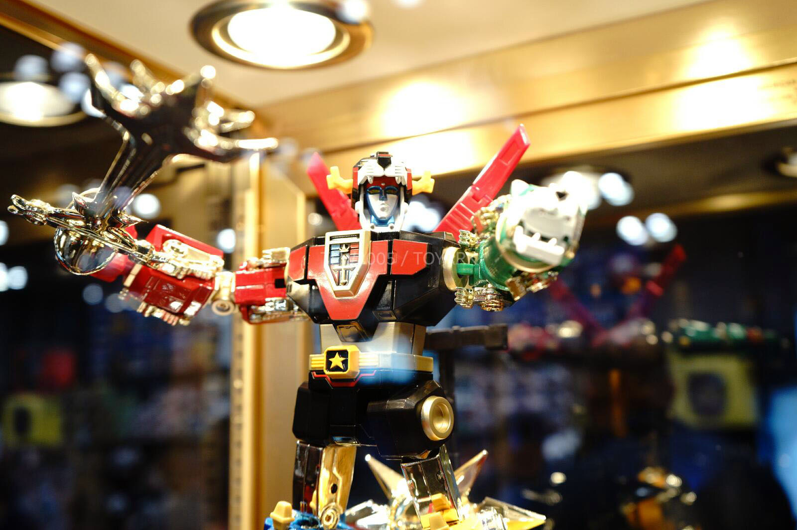 NYCC 2014 - Toynami - Voltron, Godzilla, Robotech, Acid Rain and More ...