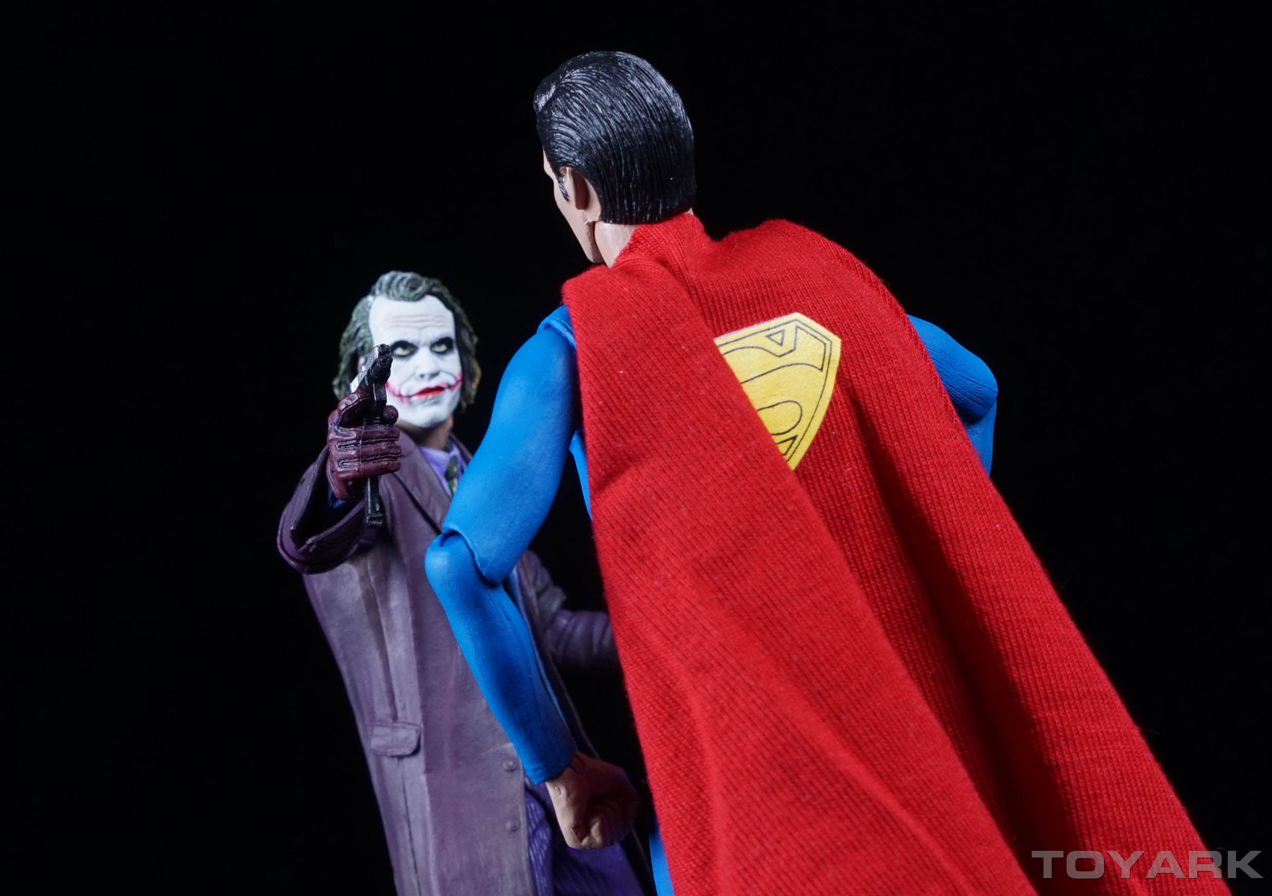 Christopher Reeve Superman 7-Inch Figure by NECA - Toyark Photo Shoot ...