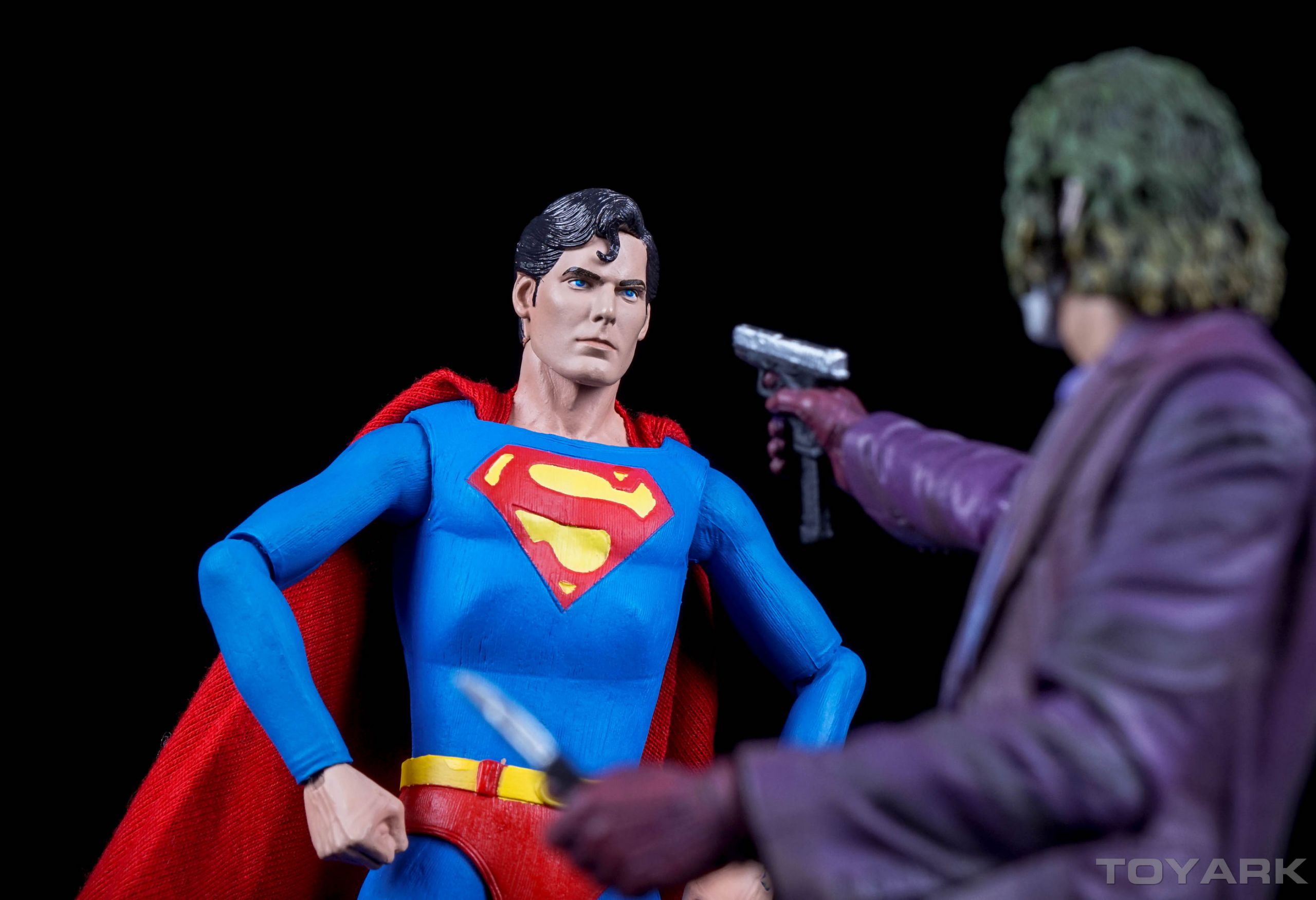 Christopher Reeve Superman 7-Inch Figure by NECA - Toyark Photo Shoot ...