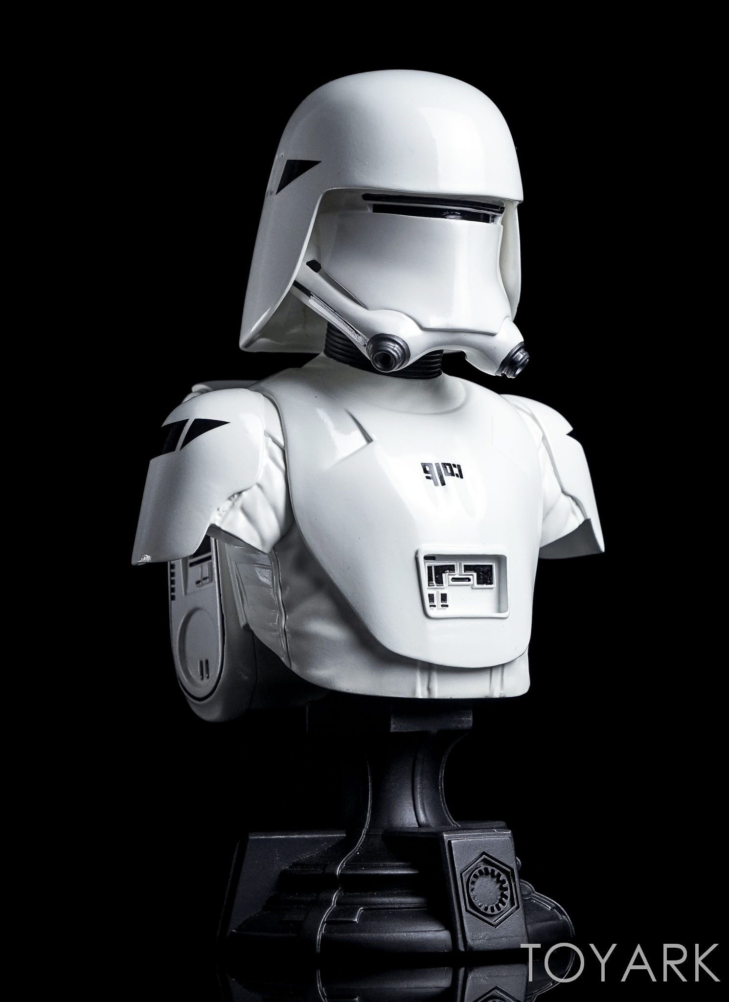Gentle Giant First Order Snowtrooper Available to Order - The Toyark - News