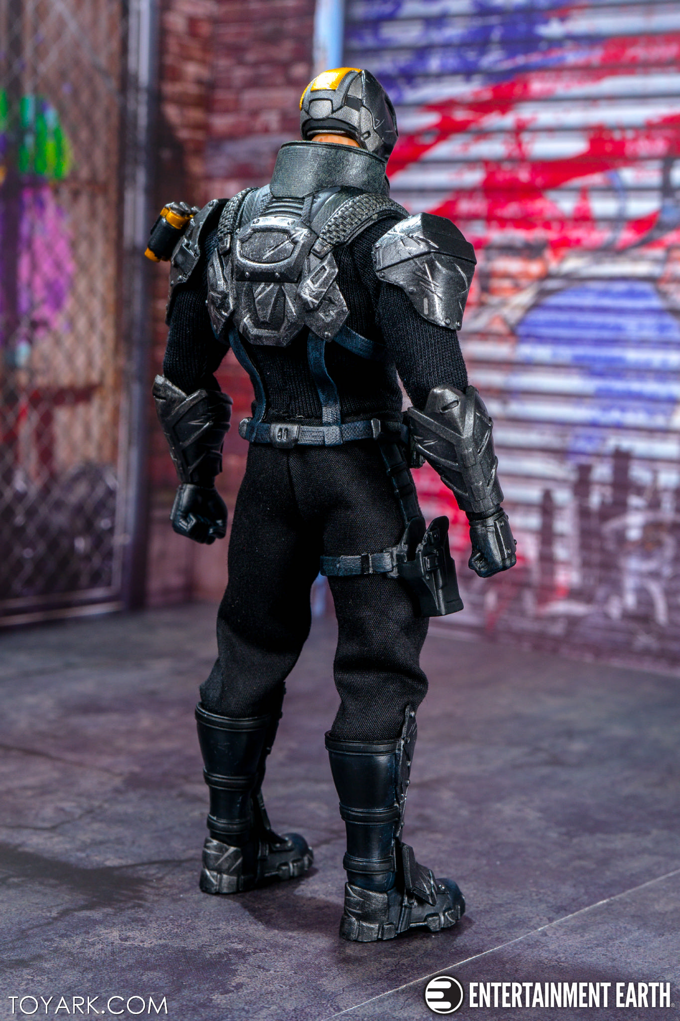 One:12 Deathstroke Previews Exclusive Gallery - The Toyark - News