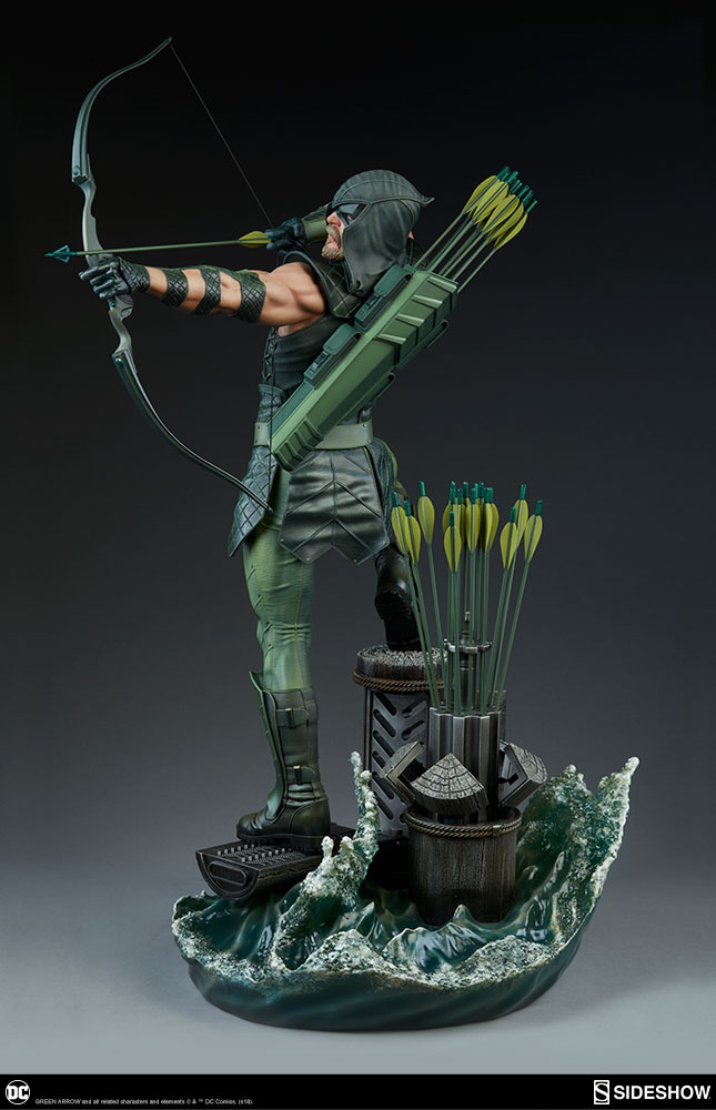 DC Comics Green Arrow Premium Format Figure by Sideshow - The Toyark - News