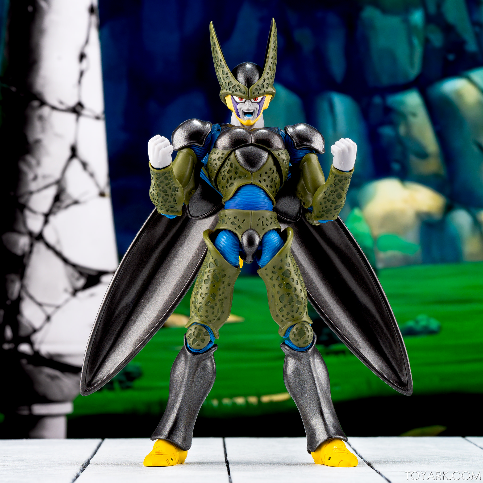 SDCC S.H. Figuarts DBZ Perfect Cell Photo Review (Updated) - The Toyark ...
