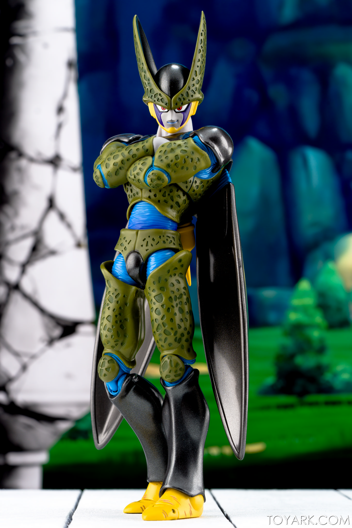 SDCC S.H. Figuarts DBZ Perfect Cell Photo Review (Updated) - The Toyark ...