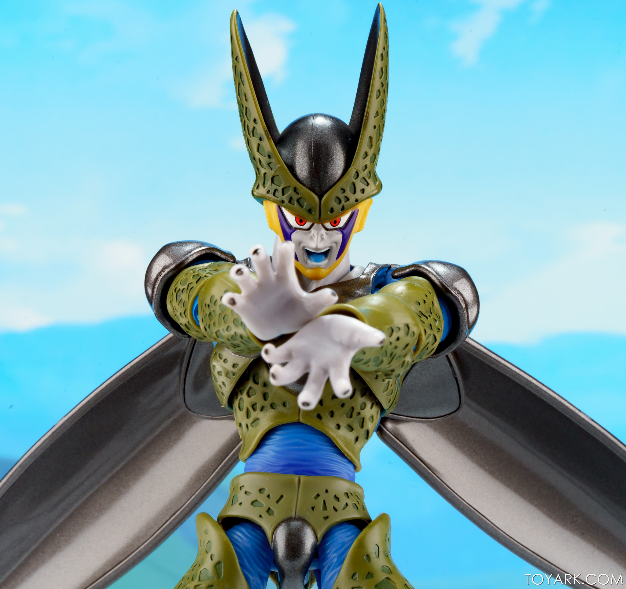 SDCC S.H. Figuarts DBZ Perfect Cell Photo Review (Updated) - The Toyark ...